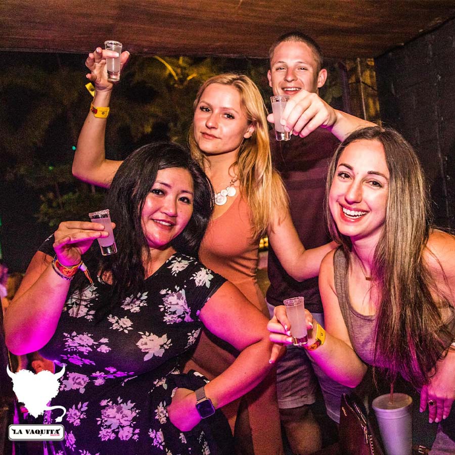 Night Clubs Puerto Vallarta| La Vaquita Night Club & Bar Puerto Vallarta