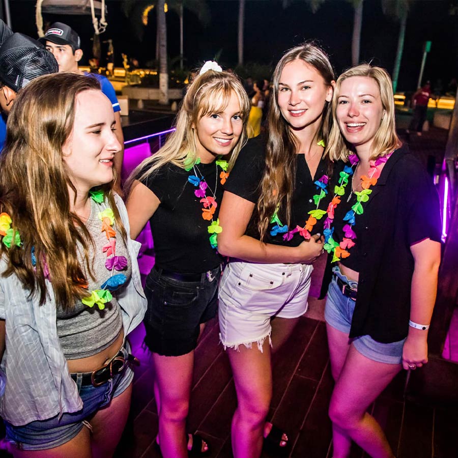 Night Clubs Puerto Vallarta| La Vaquita Night Club & Bar Puerto Vallarta